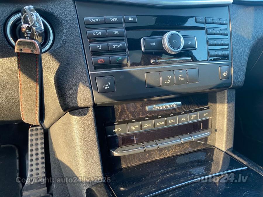 Mercedes-Benz E-Class 2011 in Tallinn, with an engine capacity of 3.00 L and mileage of 229 thousand km for 9890 €, photo 11 on AUTOMOTO.COM.LV