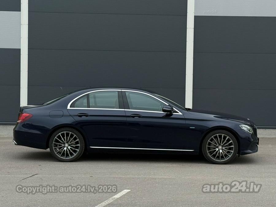 Mercedes-Benz E-Class 2016 in Tallinn, with an engine capacity of 2.00 L and mileage of 160 thousand km for 18990 €, photo 4 on AUTOMOTO.COM.LV