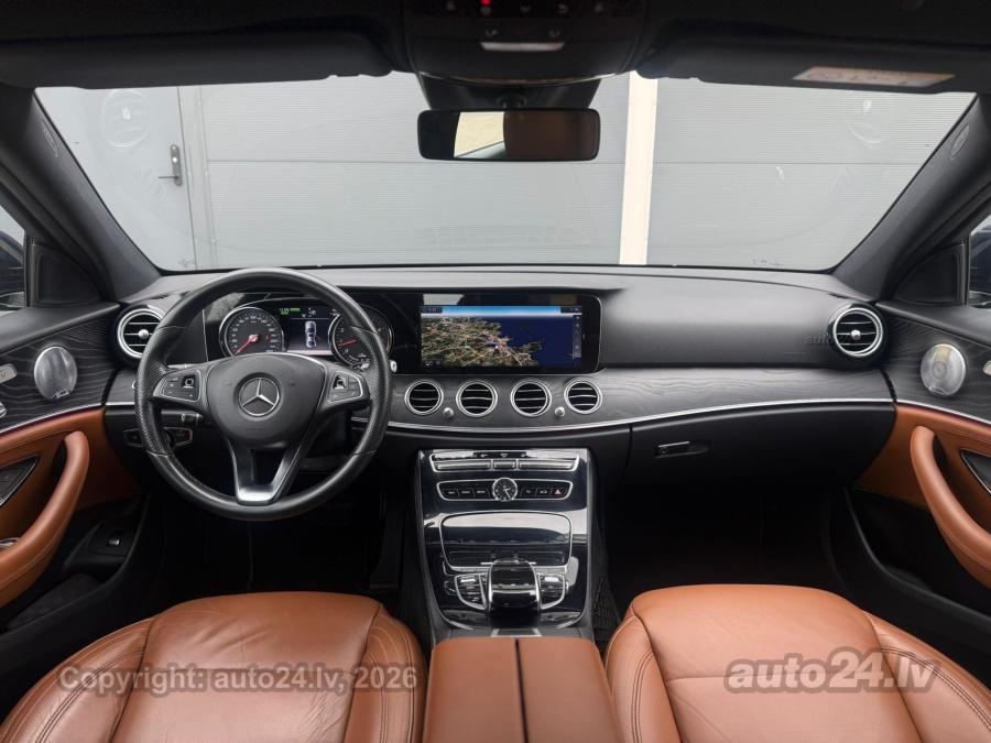 Mercedes-Benz E-Class 2016 in Tallinn, with an engine capacity of 2.00 L and mileage of 160 thousand km for 18990 €, photo 8 on AUTOMOTO.COM.LV