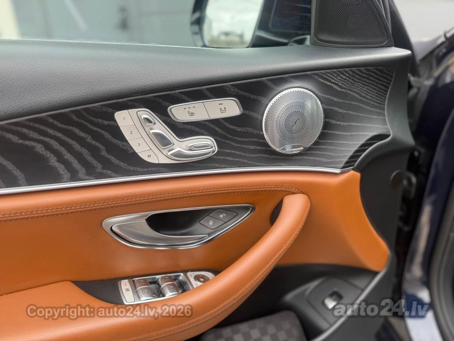 Mercedes-Benz E-Class 2016 in Tallinn, with an engine capacity of 2.00 L and mileage of 160 thousand km for 18990 €, photo 13 on AUTOMOTO.COM.LV