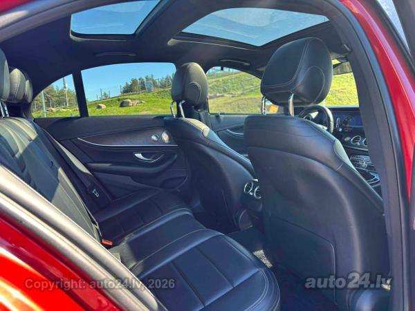 Mercedes-Benz E-Class 2017 Narva, ar dzinēja tilpumu 2.00 L un nobraukumu 380 tūkst. km par 15900 €, foto 11 vietnē AUTOMOTO.COM.LV