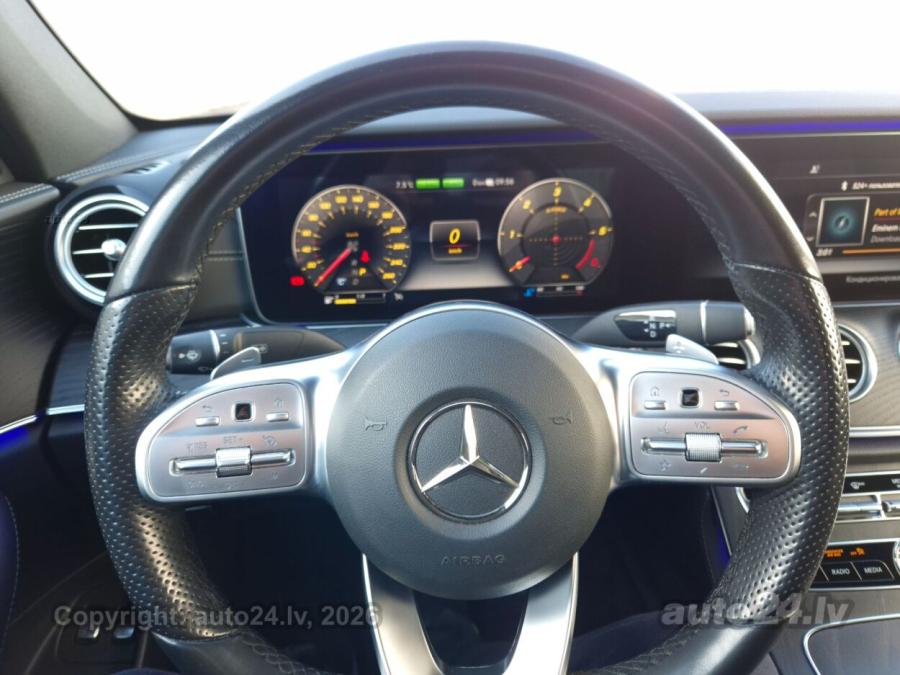 Mercedes-Benz E-Class 2020 in Tallinn, with an engine capacity of 2.00 L and mileage of 164 thousand km for 26990 €, photo 16 on AUTOMOTO.COM.LV