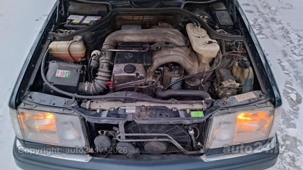 Mercedes-Benz E-Class 1995 Tallina, ar dzinēja tilpumu 3.00 L un nobraukumu 323 tūkst. km par 5200 €, foto 5 vietnē AUTOMOTO.COM.LV