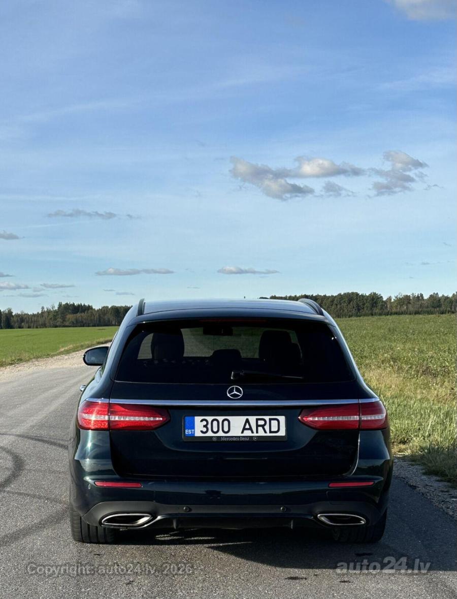 Mercedes-Benz E-Class 2017 Tartu, ar dzinēja tilpumu 3.50 L un nobraukumu 241 tūkst. km par 23900 €, foto 3 vietnē AUTOMOTO.COM.LV