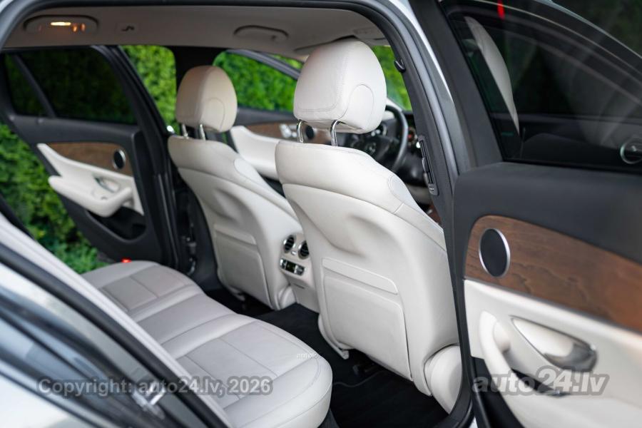 Mercedes-Benz E-Class 2017 Tallina, ar dzinēja tilpumu 3.00 L un nobraukumu 178 tūkst. km par 26500 €, foto 20 vietnē AUTOMOTO.COM.LV