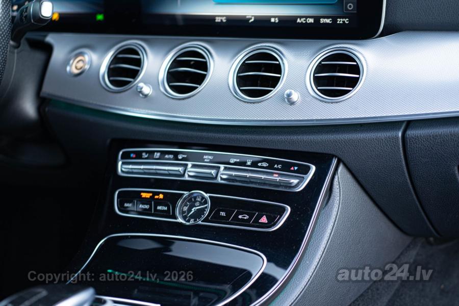 Mercedes-Benz E-Class 2017 in Tartu, with an engine capacity of 2.00 L and mileage of 209 thousand km for 20500 €, photo 17 on AUTOMOTO.COM.LV