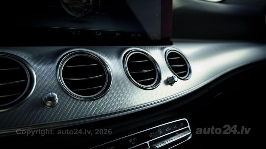 Mercedes-Benz E-Class 2020 in Tallinn, with an engine capacity of 1.60 L and mileage of 151 thousand km for 21590 €, photo 26 on AUTOMOTO.COM.LV
