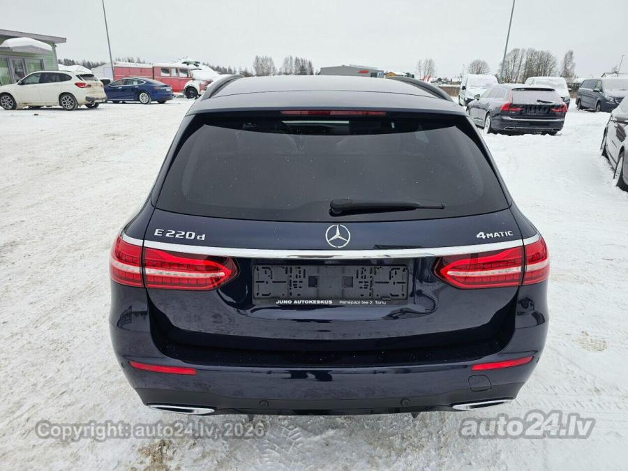 Mercedes-Benz E-Class 2021 Tartu, ar dzinēja tilpumu 2.00 L un nobraukumu 199 tūkst. km par 28900 €, foto 4 vietnē AUTOMOTO.COM.LV