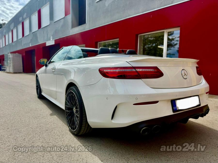 Balts Mercedes-Benz E-Class 2019 Tallina, ar dzinēja tilpumu 3.00 L un nobraukumu 65 tūkst. km par 44000 €, foto 4 vietnē AUTOMOTO.COM.LV