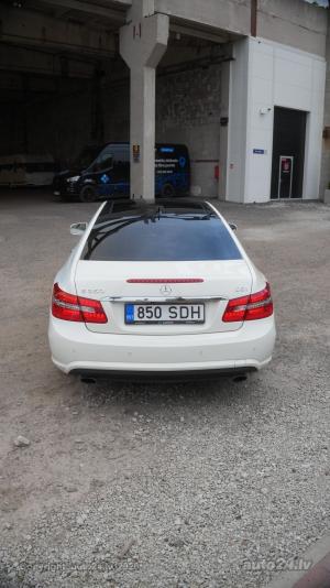 White Mercedes-Benz E-Class 2009 in Tallinn, with an engine capacity of 3.50 L and mileage of 144 thousand km for 13000 €, photo 10 on AUTOMOTO.COM.LV