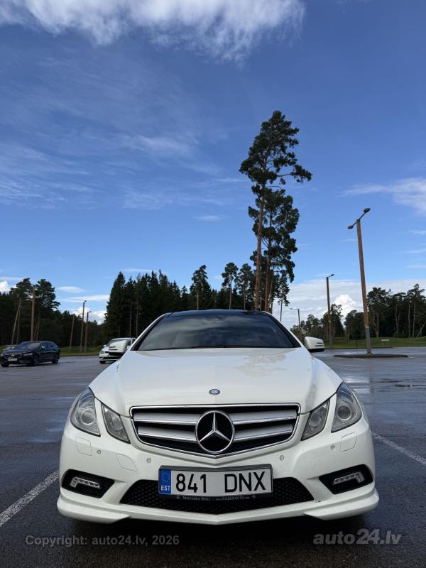 Mercedes-Benz E-Class 2011 Tallina vietnē Balts Mercedes-Benz E-Class 2011 Tallina, ar dzinēja tilpumu 1.80 L un nobraukumu 251 tūkst. km par 8950 €, foto 6 vietnē AUTOMOTO.COM.LV