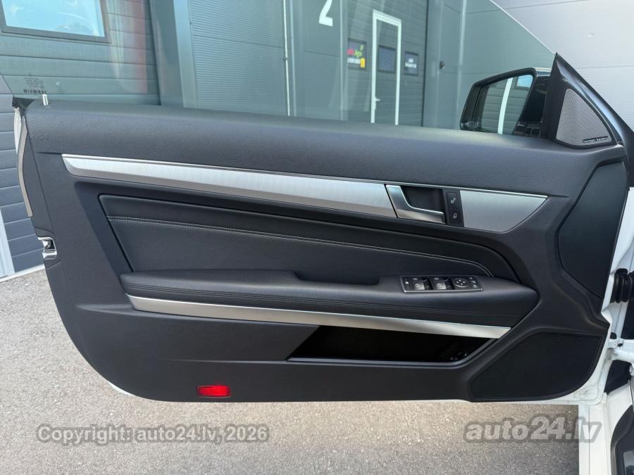 Balts Mercedes-Benz E-Class 2013 Tartu, ar dzinēja tilpumu 2.00 L un nobraukumu 208 tūkst. km par 18490 €, foto 15 vietnē AUTOMOTO.COM.LV