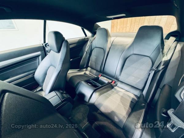 White Mercedes-Benz E-Class 2014 in Parnu, with an engine capacity of 2.00 L and mileage of 109 thousand km for 14900 €, photo 8 on AUTOMOTO.COM.LV