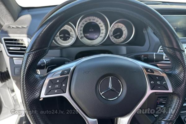 White Mercedes-Benz E-Class 2017 in Parnu, with an engine capacity of 2.00 L and mileage of 80 thousand km for 19900 €, photo 10 on AUTOMOTO.COM.LV