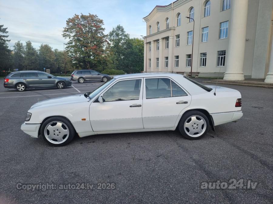Balts Mercedes-Benz E-Class 1991 Tallina, ar dzinēja tilpumu 3.00 L un nobraukumu 479 tūkst. km par 3999 €, foto 5 vietnē AUTOMOTO.COM.LV