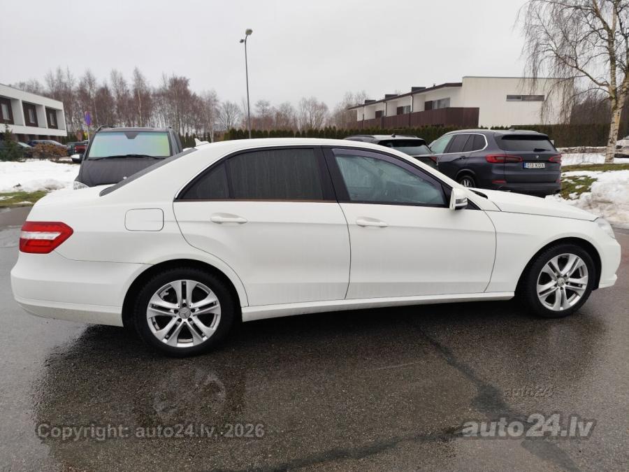 Balts Mercedes-Benz E-Class 2009 Tallina, ar dzinēja tilpumu 2.20 L un nobraukumu 302 tūkst. km par 5790 €, foto 4 vietnē AUTOMOTO.COM.LV