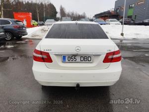 Balts Mercedes-Benz E-Class 2009 Tallina, ar dzinēja tilpumu 2.20 L un nobraukumu 302 tūkst. km par 5790 €, foto 6 vietnē AUTOMOTO.COM.LV