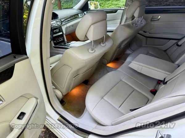 Balts Mercedes-Benz E-Class 2014 Tallina, ar dzinēja tilpumu 3.00 L un nobraukumu 237 tūkst. km par 12500 €, foto 7 vietnē AUTOMOTO.COM.LV