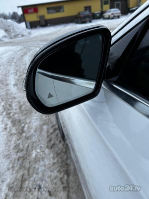 White Mercedes-Benz E-Class 2016 in Tartu, with an engine capacity of 2.00 L and mileage of 155 thousand km for 26700 €, photo 4 on AUTOMOTO.COM.LV