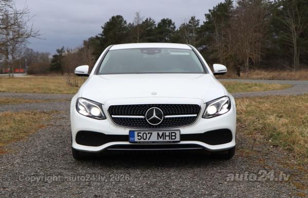 Balts Mercedes-Benz E-Class 2016 Tallina, ar dzinēja tilpumu 2.00 L un nobraukumu 149 tūkst. km par 20900 €, foto 1 vietnē AUTOMOTO.COM.LV