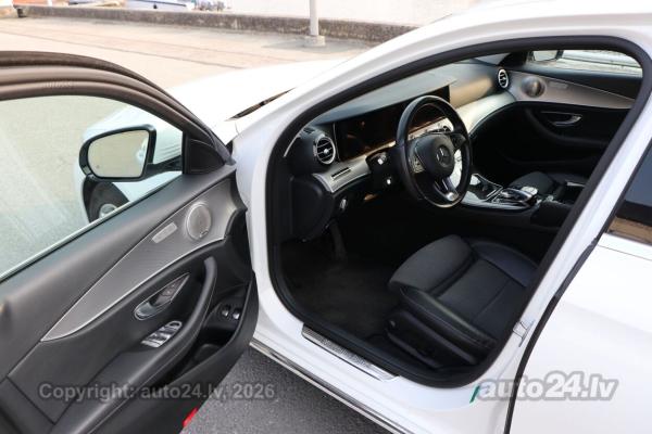 Balts Mercedes-Benz E-Class 2016 Tallina, ar dzinēja tilpumu 2.00 L un nobraukumu 149 tūkst. km par 20900 €, foto 8 vietnē AUTOMOTO.COM.LV