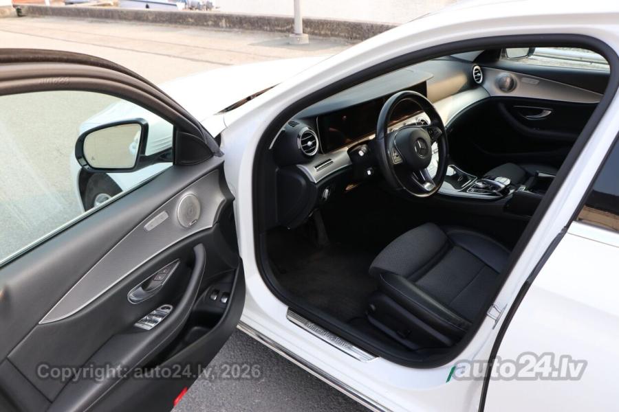White Mercedes-Benz E-Class 2016 in Tallinn, with an engine capacity of 2.00 L and mileage of 149 thousand km for 20900 €, photo 9 on AUTOMOTO.COM.LV