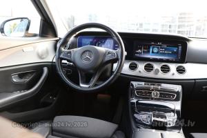 White Mercedes-Benz E-Class 2016 in Tallinn, with an engine capacity of 2.00 L and mileage of 149 thousand km for 20900 €, photo 10 on AUTOMOTO.COM.LV