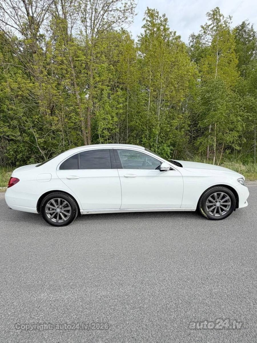White Mercedes-Benz E-Class 2016 in Tallinn, with an engine capacity of 2.00 L and mileage of 211 thousand km for 18500 €, photo 6 on AUTOMOTO.COM.LV