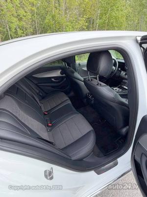 White Mercedes-Benz E-Class 2016 in Tallinn, with an engine capacity of 2.00 L and mileage of 211 thousand km for 18500 €, photo 8 on AUTOMOTO.COM.LV