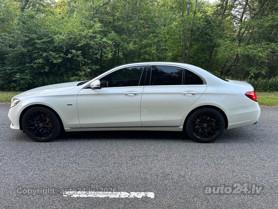Balts Mercedes-Benz E-Class 2016 Pērnava, ar dzinēja tilpumu 2.00 L un nobraukumu 258 tūkst. km par 17900 €, foto 3 vietnē AUTOMOTO.COM.LV