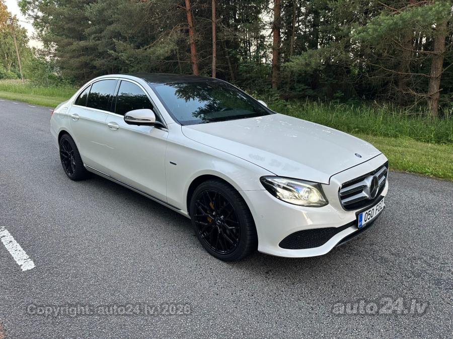 Balts Mercedes-Benz E-Class 2016 Pērnava, ar dzinēja tilpumu 2.00 L un nobraukumu 258 tūkst. km par 17900 €, foto 8 vietnē AUTOMOTO.COM.LV