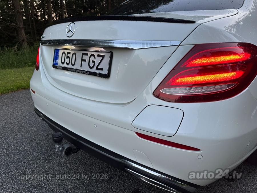 Balts Mercedes-Benz E-Class 2016 Pērnava, ar dzinēja tilpumu 2.00 L un nobraukumu 258 tūkst. km par 17900 €, foto 10 vietnē AUTOMOTO.COM.LV