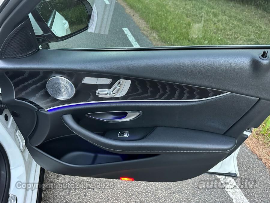 Balts Mercedes-Benz E-Class 2016 Pērnava, ar dzinēja tilpumu 2.00 L un nobraukumu 258 tūkst. km par 17900 €, foto 16 vietnē AUTOMOTO.COM.LV