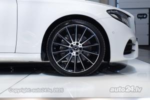 Balts Mercedes-Benz E-Class 2016 Tallina, ar dzinēja tilpumu 2.00 L un nobraukumu 143 tūkst. km par 29500 €, foto 10 vietnē AUTOMOTO.COM.LV