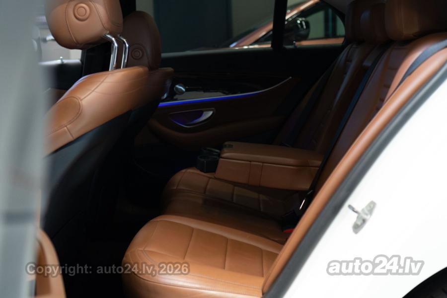 Balts Mercedes-Benz E-Class 2016 Tallina, ar dzinēja tilpumu 2.00 L un nobraukumu 143 tūkst. km par 29500 €, foto 12 vietnē AUTOMOTO.COM.LV
