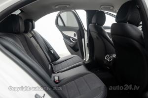 White Mercedes-Benz E-Class 2016 in Tallinn, with an engine capacity of 2.00 L and mileage of 200 thousand km for 15999 €, photo 11 on AUTOMOTO.COM.LV