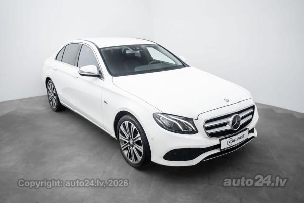 White Mercedes-Benz E-Class 2016 in Tallinn, with an engine capacity of 2.00 L and mileage of 200 thousand km for 15999 €, photo 3 on AUTOMOTO.COM.LV