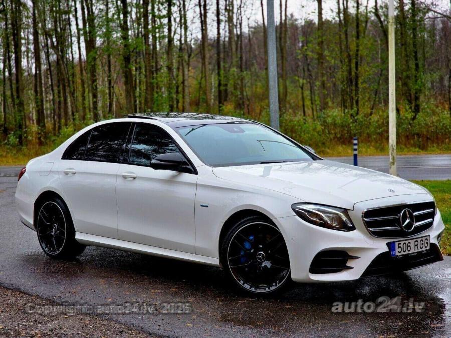 White Mercedes-Benz E-Class 2017 in Tallinn, with an engine capacity of 2.00 L and mileage of 271 thousand km for 16990 €, photo 3 on AUTOMOTO.COM.LV