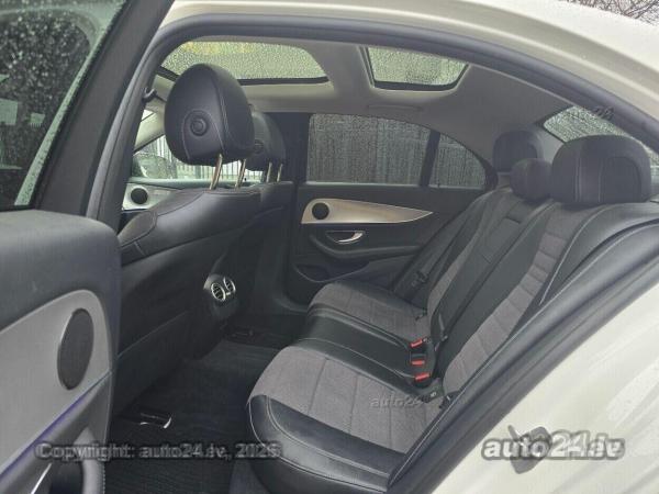 White Mercedes-Benz E-Class 2017 in Tallinn, with an engine capacity of 2.00 L and mileage of 271 thousand km for 16990 €, photo 11 on AUTOMOTO.COM.LV