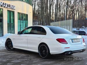 Balts Mercedes-Benz E-Class 2017 Tallina, ar dzinēja tilpumu 2.00 L un nobraukumu 269 tūkst. km par 15990 €, foto 4 vietnē AUTOMOTO.COM.LV