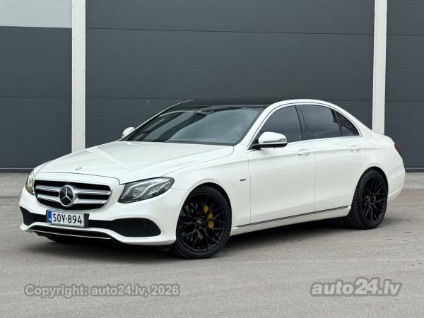 White Mercedes-Benz E-Class 2017 in Tallinn, with an engine capacity of 2.00 L and mileage of 251 thousand km for 15900 €, photo 1 on AUTOMOTO.COM.LV