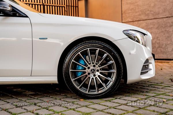 Balts Mercedes-Benz E-Class 2017 Pērnava, ar dzinēja tilpumu 2.00 L un nobraukumu 125 tūkst. km par 25640 €, foto 4 vietnē AUTOMOTO.COM.LV