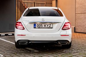 White Mercedes-Benz E-Class 2017 in Parnu, with an engine capacity of 2.00 L and mileage of 125 thousand km for 25640 €, photo 6 on AUTOMOTO.COM.LV