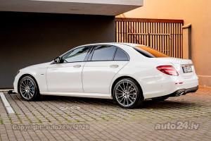 White Mercedes-Benz E-Class 2017 in Parnu, with an engine capacity of 2.00 L and mileage of 125 thousand km for 25640 €, photo 7 on AUTOMOTO.COM.LV