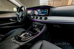 White Mercedes-Benz E-Class 2017 in Parnu, with an engine capacity of 2.00 L and mileage of 125 thousand km for 25640 €, photo 14 on AUTOMOTO.COM.LV