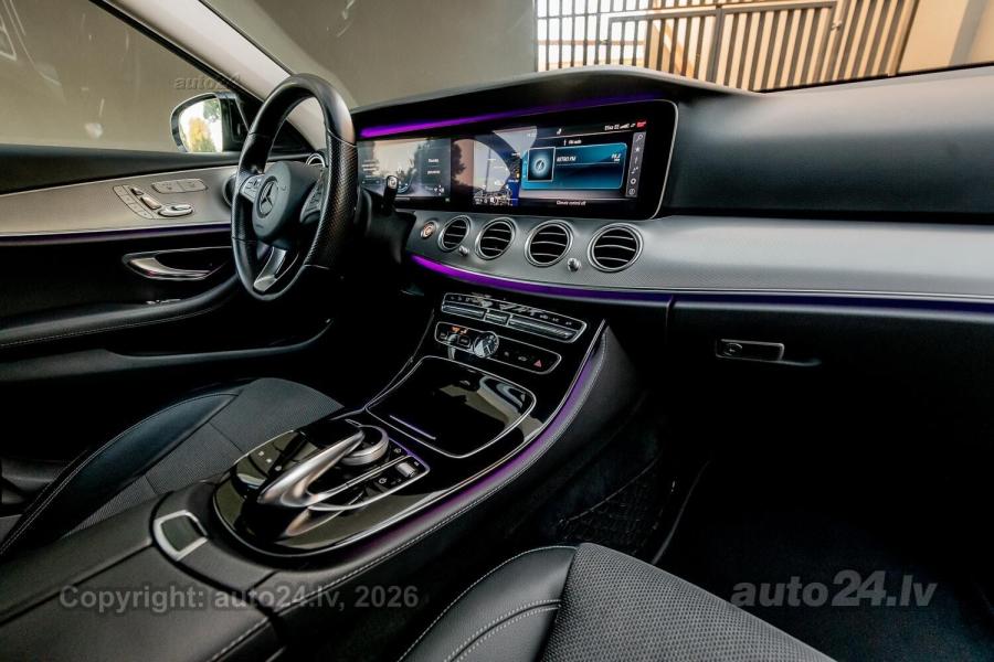 White Mercedes-Benz E-Class 2017 in Parnu, with an engine capacity of 2.00 L and mileage of 125 thousand km for 25640 €, photo 14 on AUTOMOTO.COM.LV