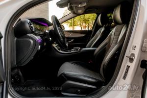 White Mercedes-Benz E-Class 2017 in Parnu, with an engine capacity of 2.00 L and mileage of 125 thousand km for 25640 €, photo 15 on AUTOMOTO.COM.LV