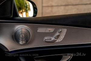 White Mercedes-Benz E-Class 2017 in Parnu, with an engine capacity of 2.00 L and mileage of 125 thousand km for 25640 €, photo 20 on AUTOMOTO.COM.LV