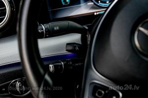 White Mercedes-Benz E-Class 2017 in Parnu, with an engine capacity of 2.00 L and mileage of 125 thousand km for 25640 €, photo 23 on AUTOMOTO.COM.LV