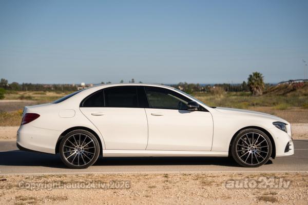 White Mercedes-Benz E-Class 2018 in Tallinn, with an engine capacity of 2.00 L and mileage of 137 thousand km for 29500 €, photo 8 on AUTOMOTO.COM.LV